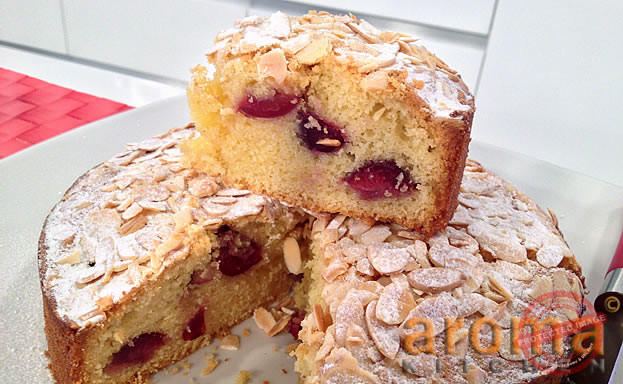 Cherry Bakewell cake - Aceline