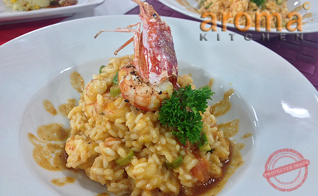 King prawn, cherry tomato and asparagus risotto - Aceline