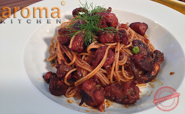 Spaghetti with octopus - Aceline