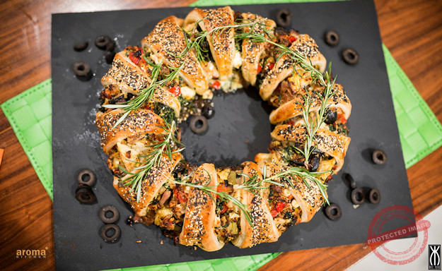 Puff pastry crown with tuna, spinach and feta - Aceline