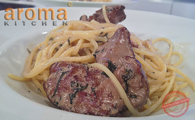 Spaghetti with chicken liver and sage - Aceline